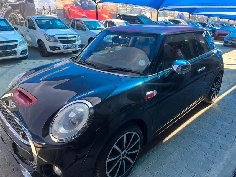 2015 MINI Hatch Cooper S Hatch 3-Door – Rifle Range Car Sales