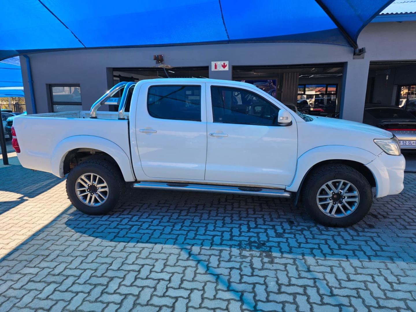 2013 Toyota Hilux 2.7 Double Cab Raider Dakar Edition – Rifle Range Car ...