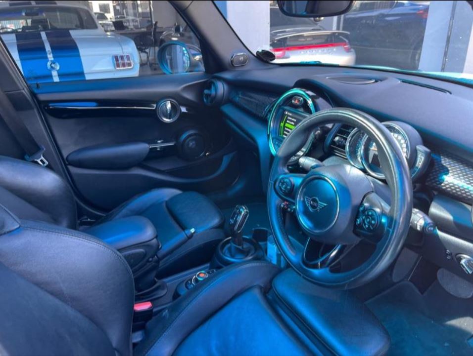 2019 MINI Hatch Cooper S Hatch 5-Door Auto – Rifle Range Car Sales