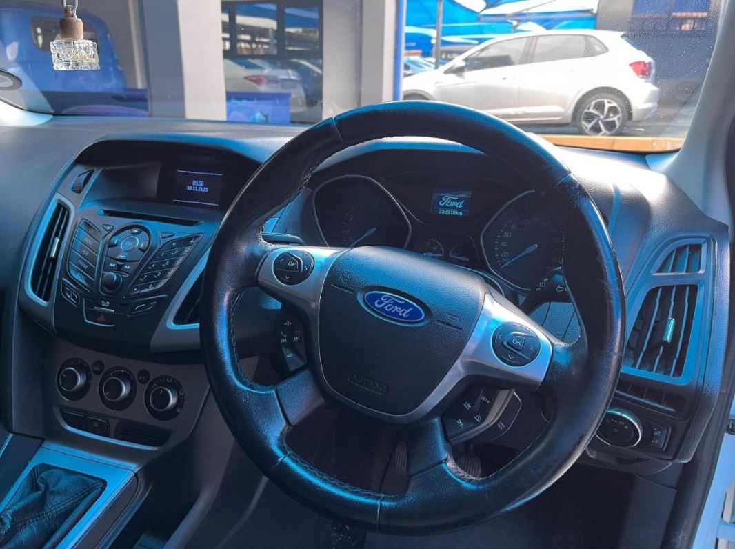 2013 Ford Focus Hatch 1.6 Trend – Rifle Range Car Sales