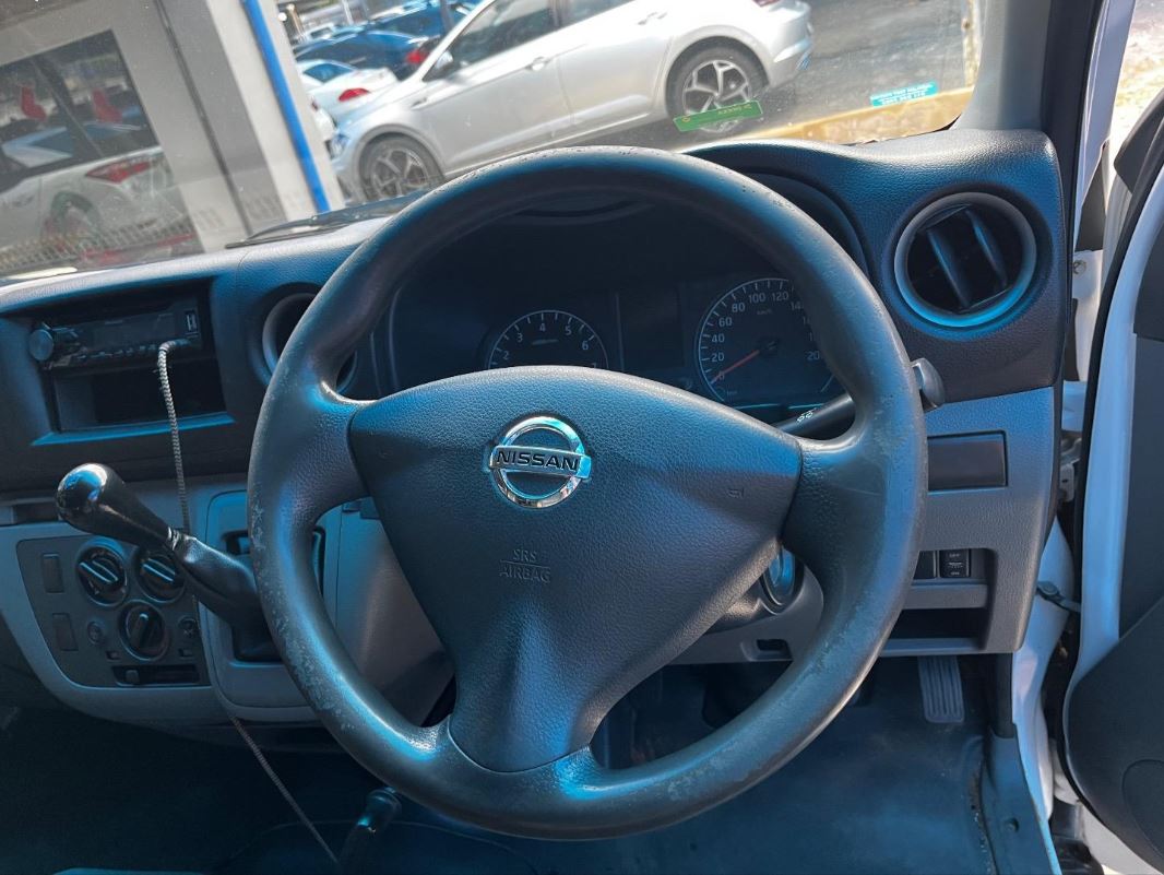 2017 Nissan NV350 Impendulo 2.5i 16-seater (Aircon) – Rifle Range Car Sales